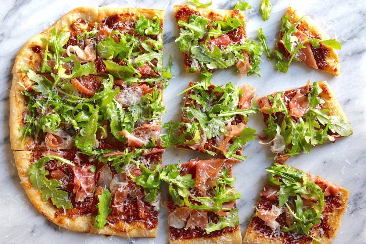 Fig, Prosciutto & Arugula Pizza Recipe | The Hungry Hutch